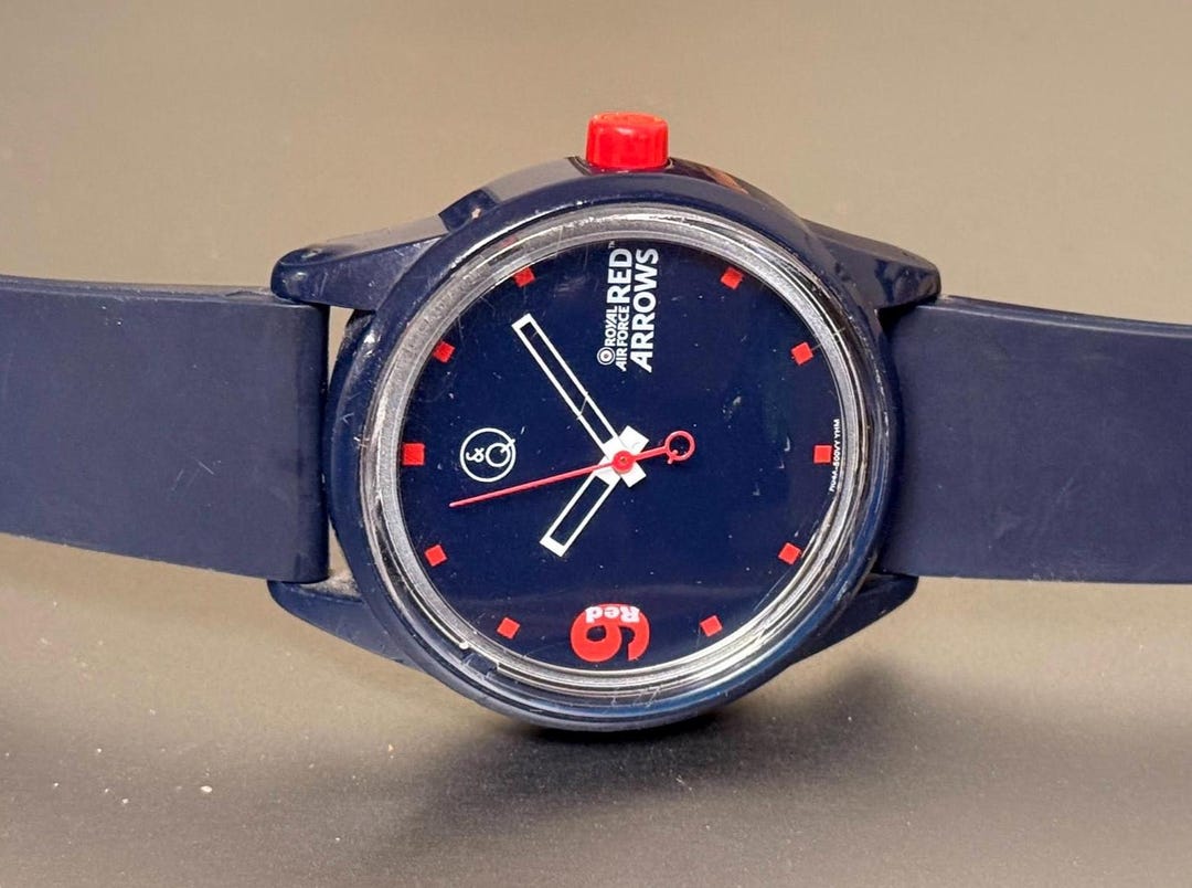 Red Arrows Men’s Solar Watch, Vintage Style Quartz Timepiece, Stylish ...