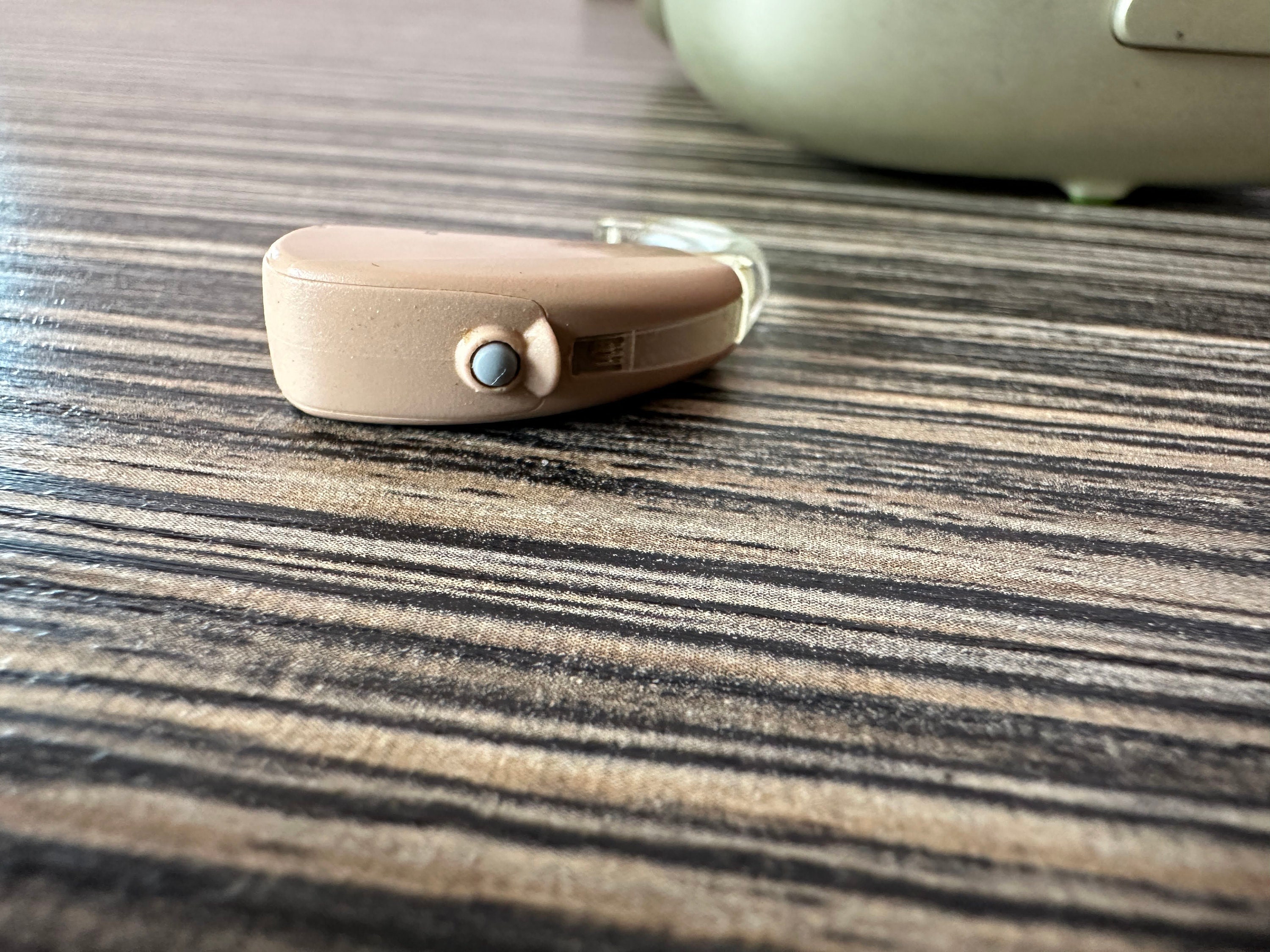 Phonak Versata Micro Hearing Aid With Case - Etsy