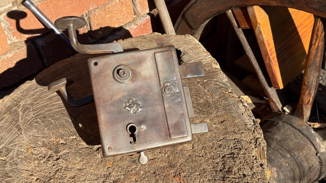 Ancient Medieval Padlock Iron Door Lock With Antique Key – Vintage ...