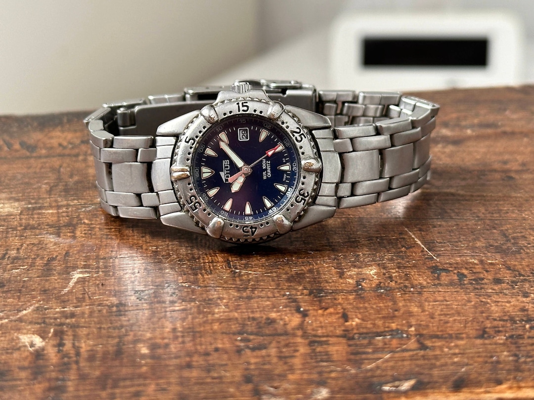 Lotus Quartz Diver Watch for Women With Blue Dial & Rotating Bezel ...