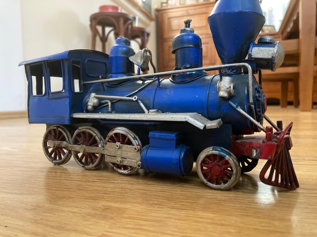 Steampunk Iron Locomotive Train Sculpture | Vintage Style Decorative ...