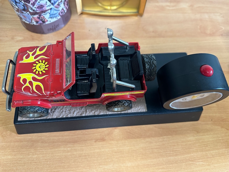 Meister Anker Desk Alarm Clock Toy Car Red Sport Wagen Jeep Moving ...