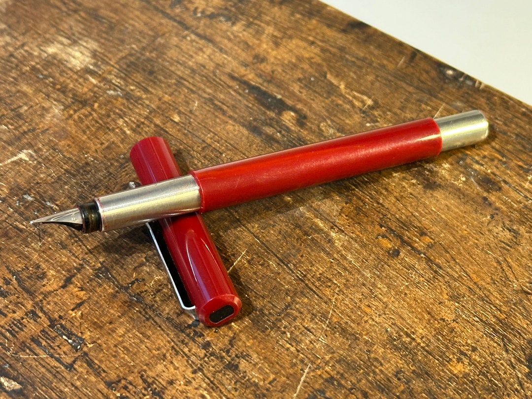 Parker Vintage Fountain Pen Red Color Designer Pen Superb Color ...