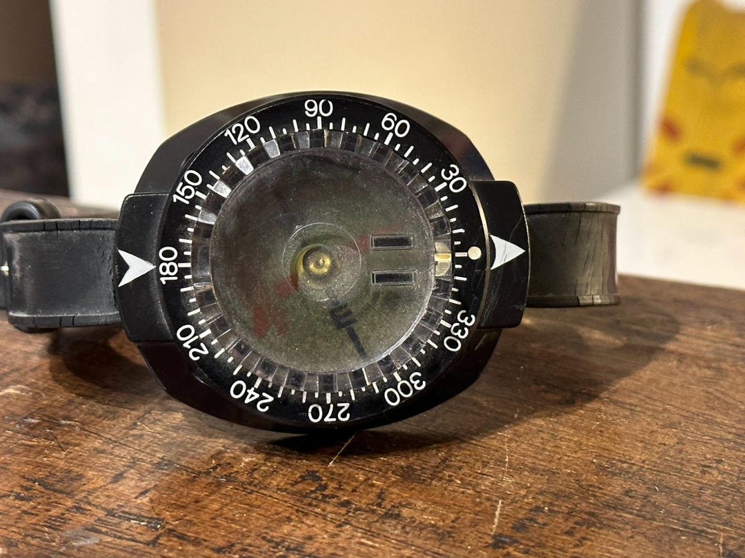 Depth Gauge Diver 1989 Military Seemann Sub Wrist Divers Wrist Watch ...