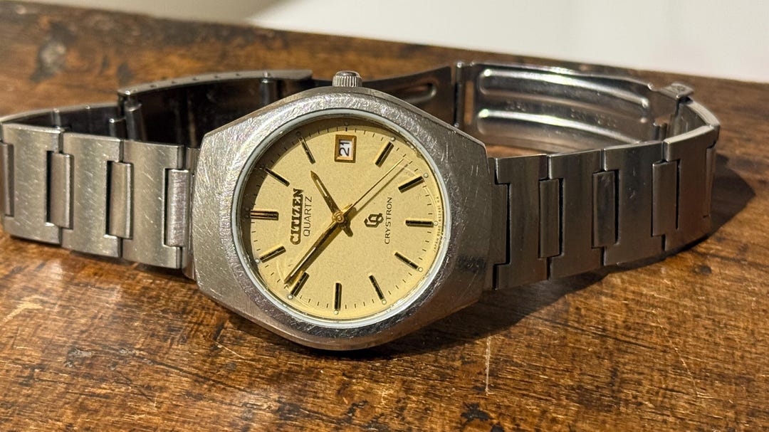 Vintage Citizen Crystron 4 1980s Special Series Gold Dial Watch Classic ...