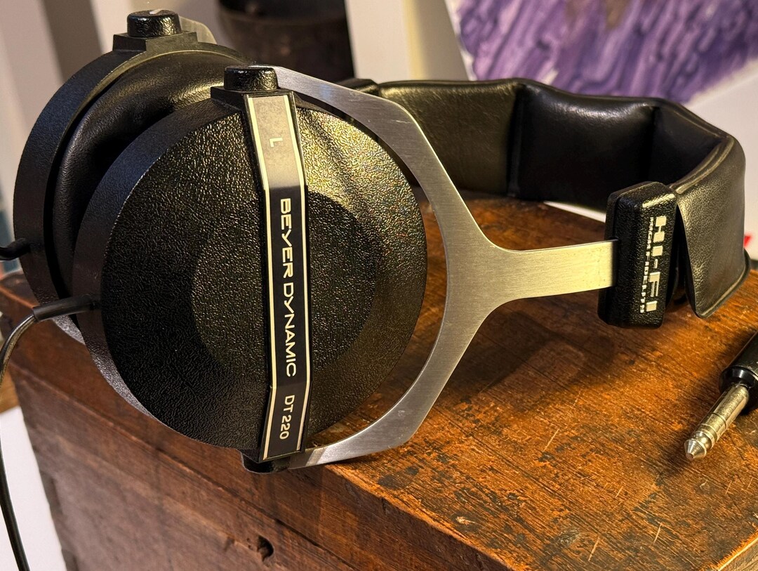 Beyer Dynamic DT220 Space Age Vintage Headphones | Rare Open Cup Design ...