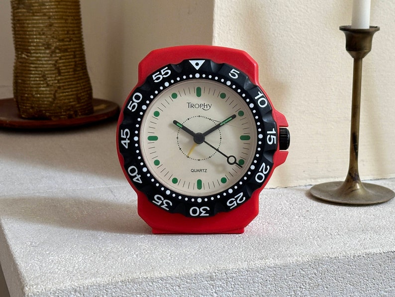 Formula 1 Trophy Desk Clock With Rally Racing Design & Diver Style ...
