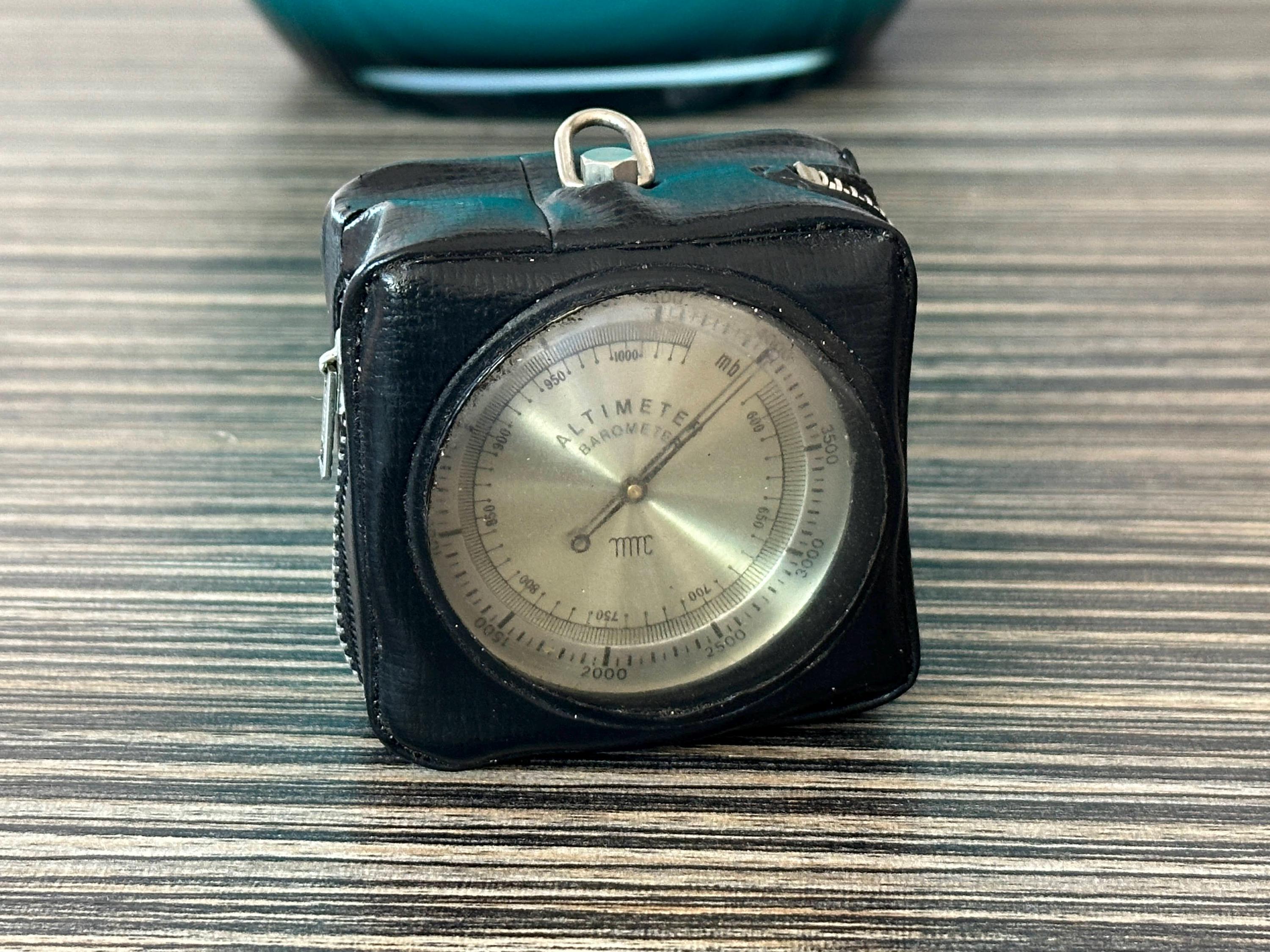 Vintage MMC Military Altimeter Barometer Case – Rally Racing Pilot ...