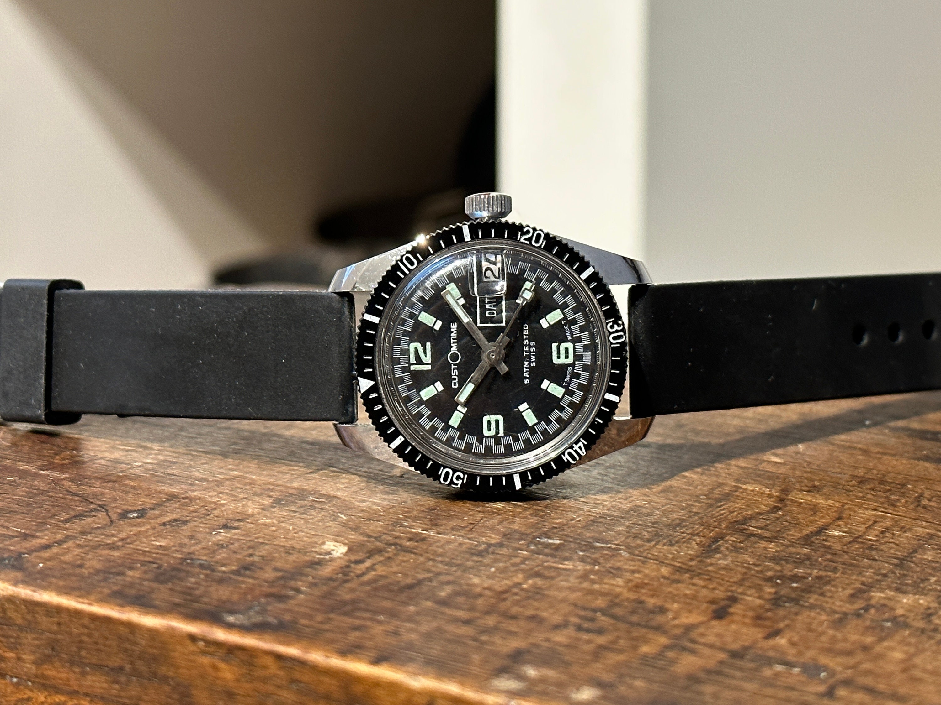 Custom Time Vintage Junior Diver Watch Black Dial Bezel Swiss Made ...