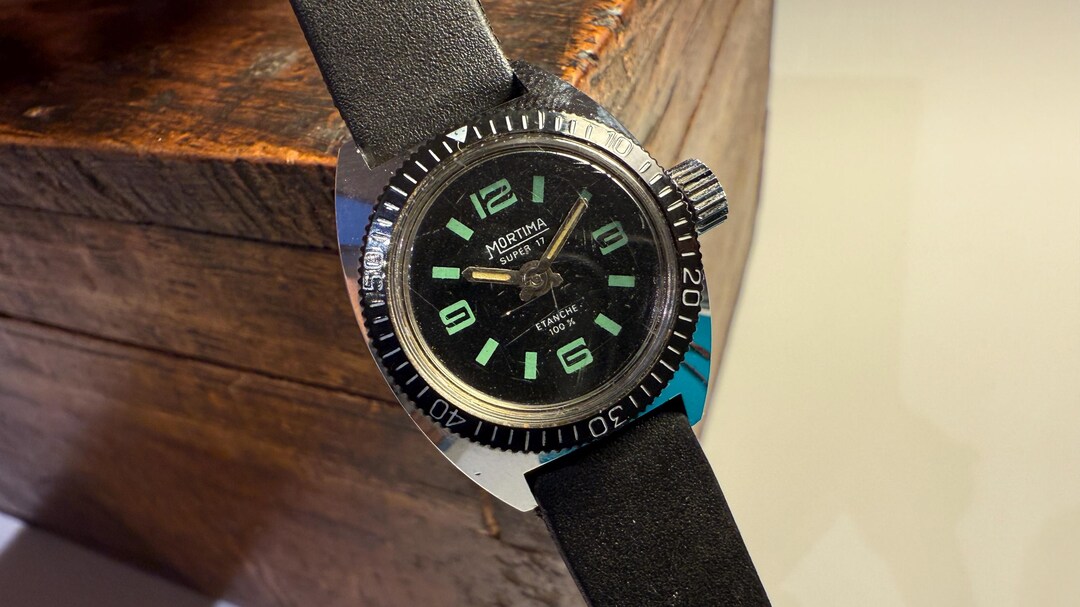Mortima Vintage Lady Diver Watch - Mechanical Manual Wind, Bezel ...