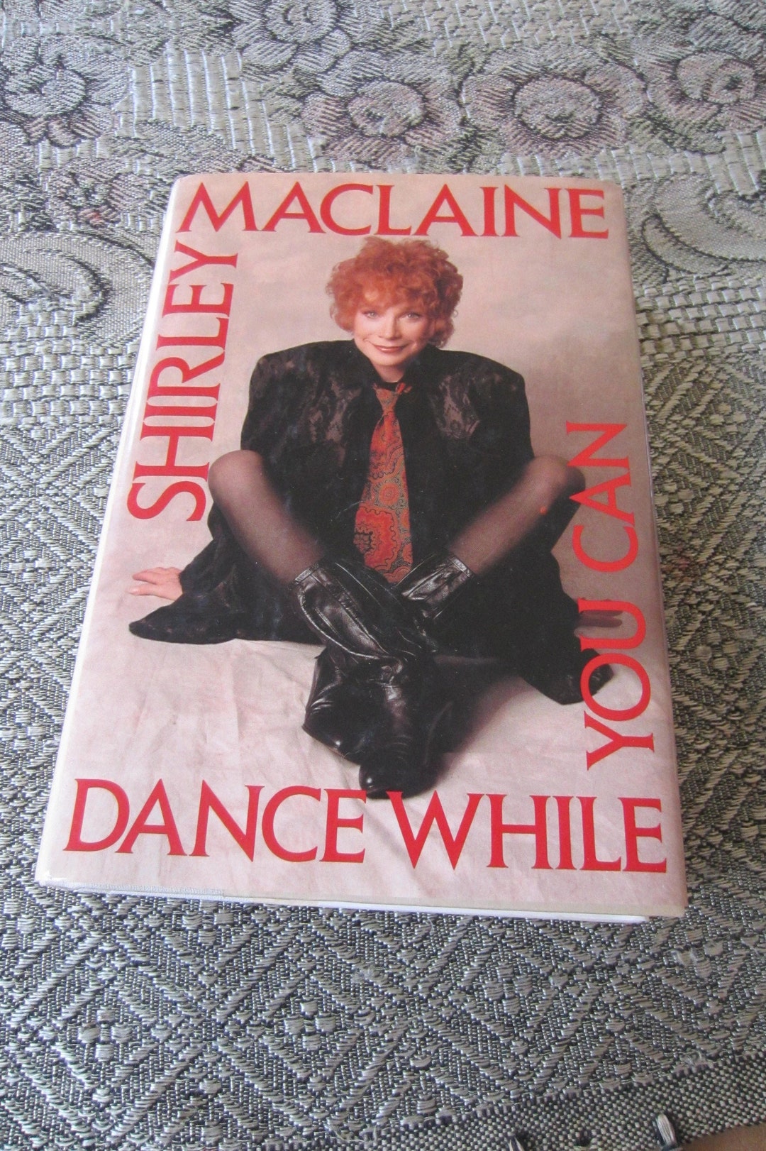 Shirley Maclaine Autobiography Signed Autographed Copy Of 1991 Book