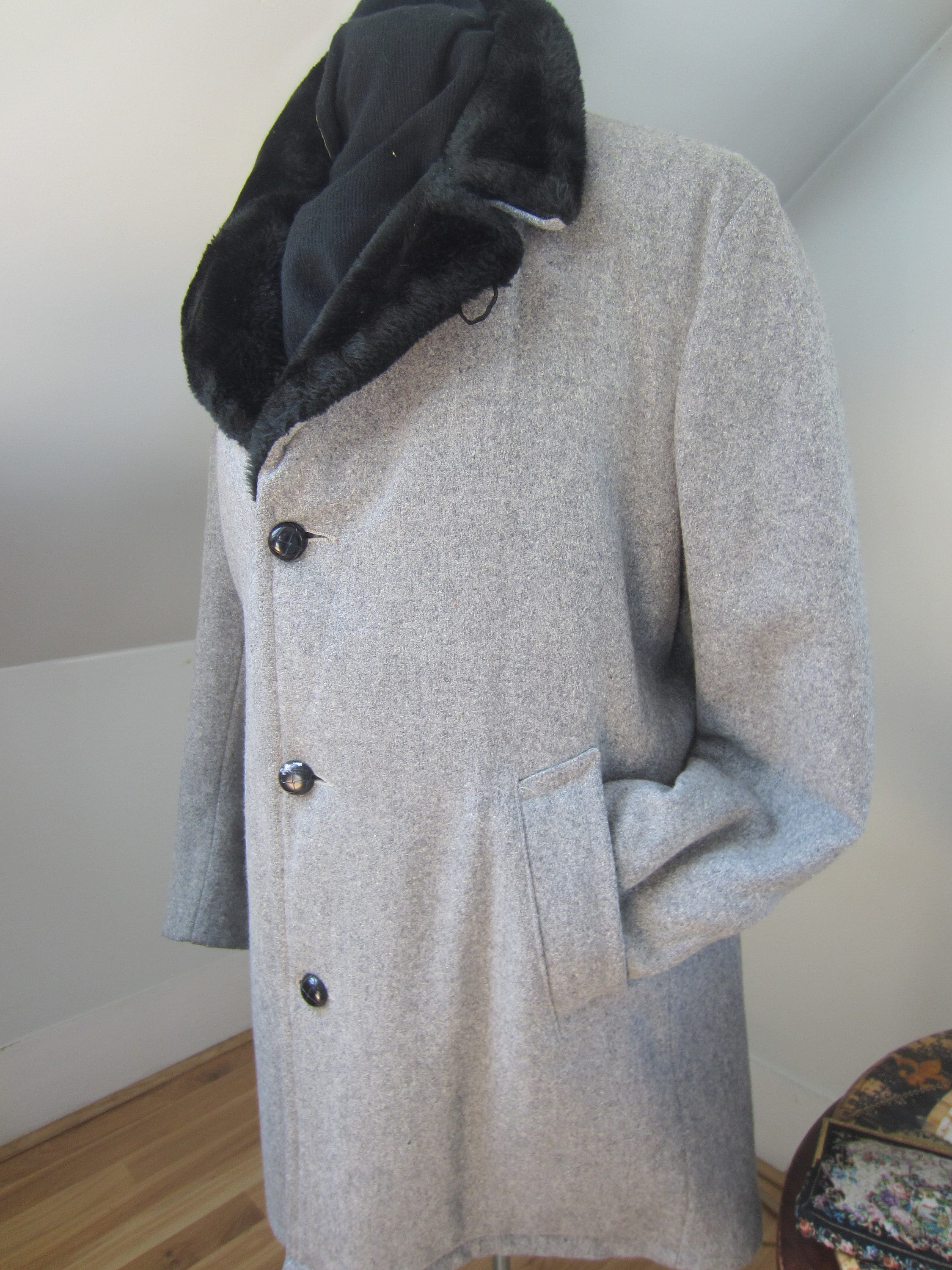 Men's Wool Coat, Vintage 1980's Winter Coat, Woolen Mills USA Made ...