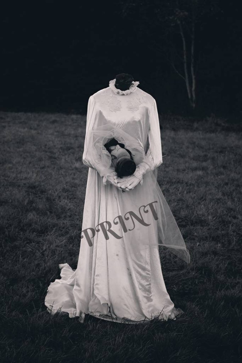 Photography Print headless Bride Horror - Etsy