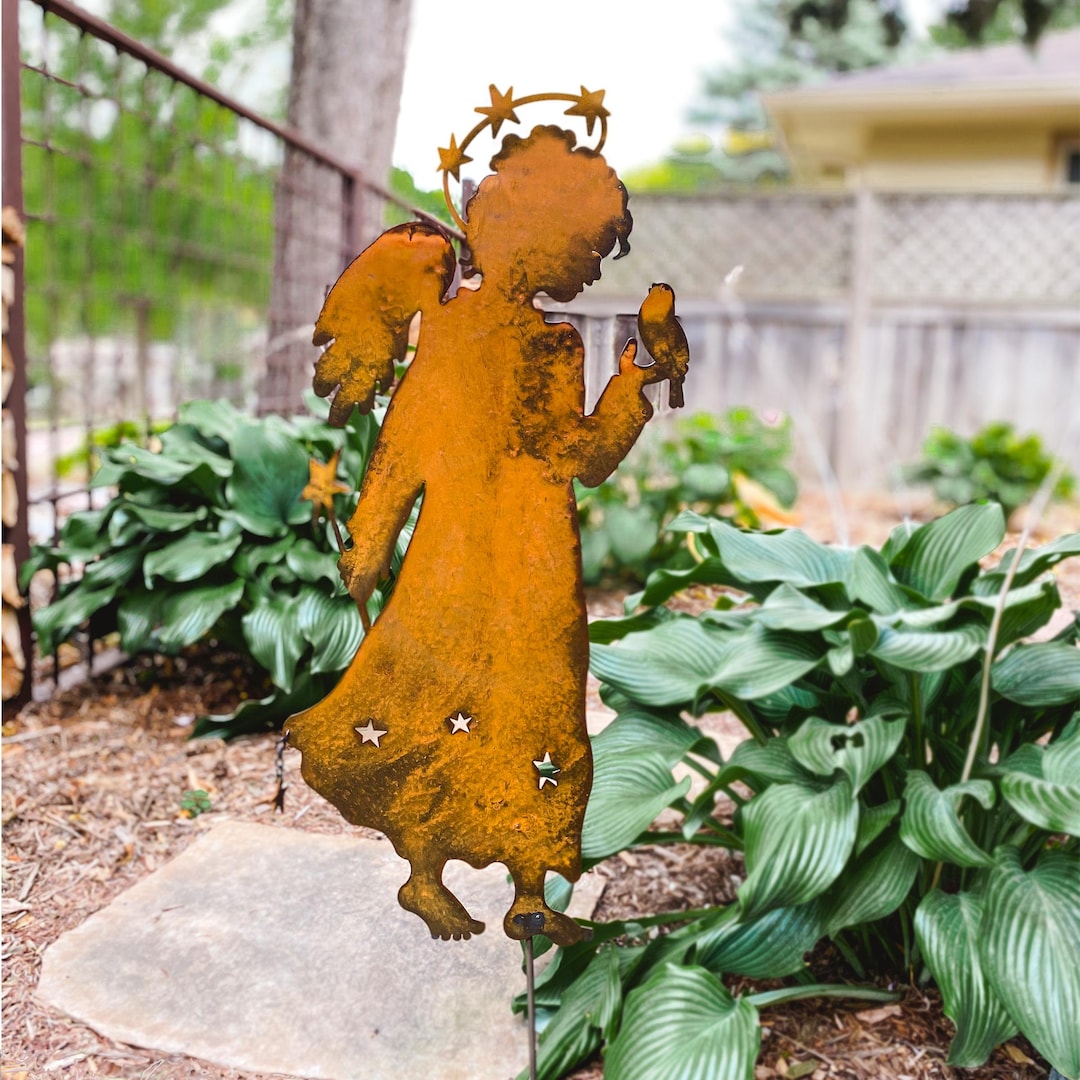 Rusty Metal Angel Garden Sculpture, Large Outdoor Memorial Yard Art ...