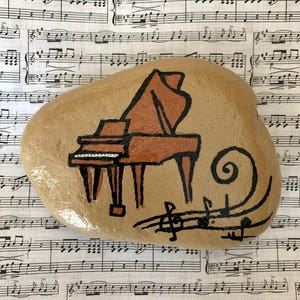 Piano Painted Rock, Piano Paperweight, Orchestra Gift, Gift for ...