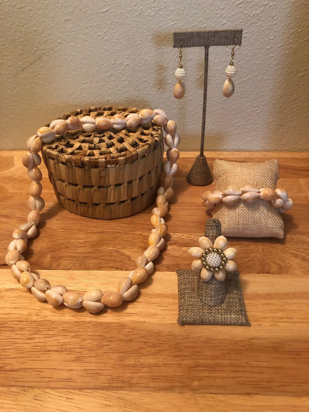 Double Strand Lock Design Cowry Shell Lei Set,hawaiian Wear,aloha Wear ...