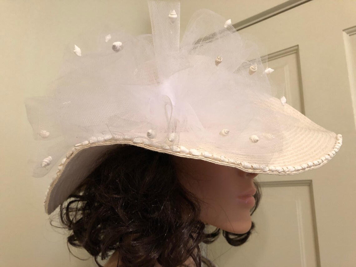 White Dovetail Shell Wedding Hatfor the Bridehula - Etsy