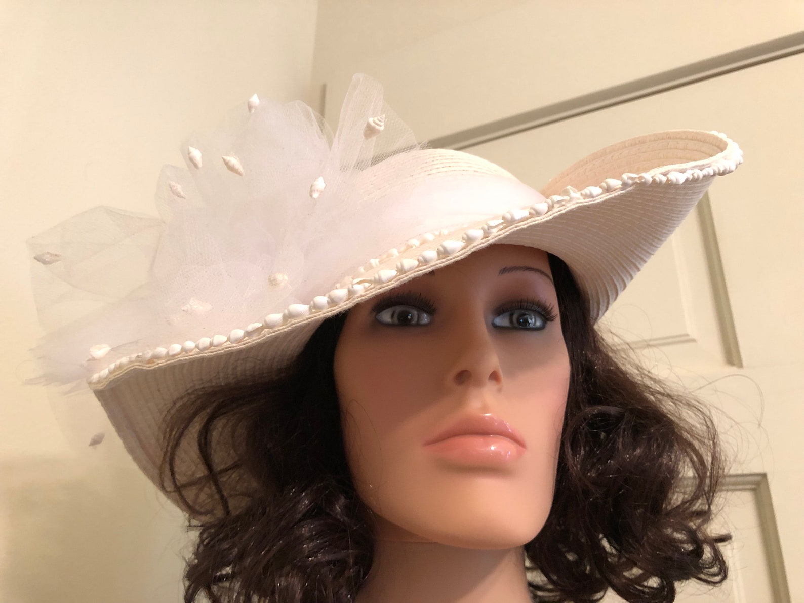 White Dovetail Shell Wedding Hatfor the Bridehula - Etsy