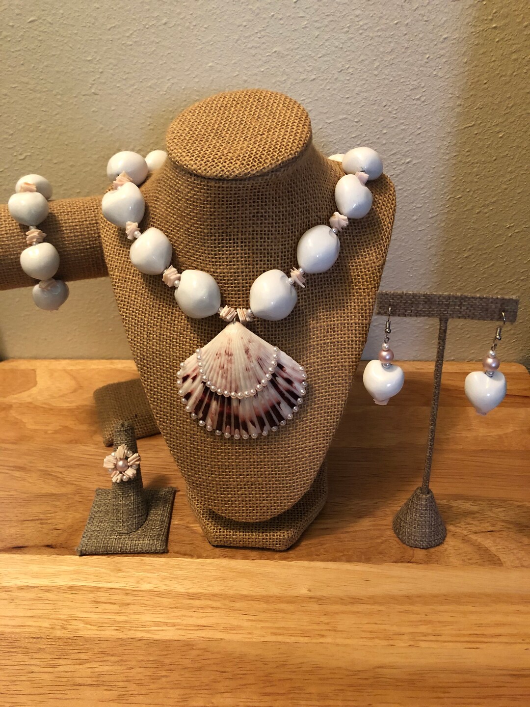 Pink Clamshell & White Kukui Nut Shell Jewel Set,hawaiian Jewelry ...