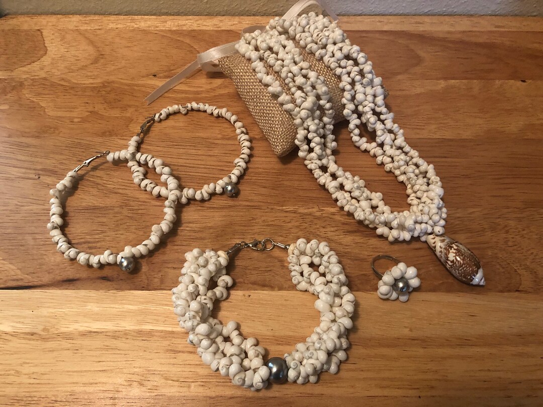 4 Strand White Mongo & Gibbosa Olive Shell Jewel Set,hawaiian Jewelry ...