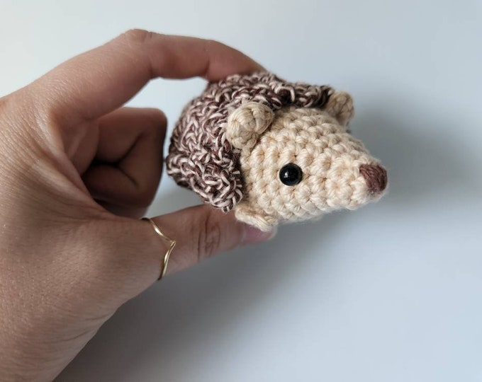 Hedgehog Keychain, Crochet Hedgehog, Made to Order Hedgehog - Etsy