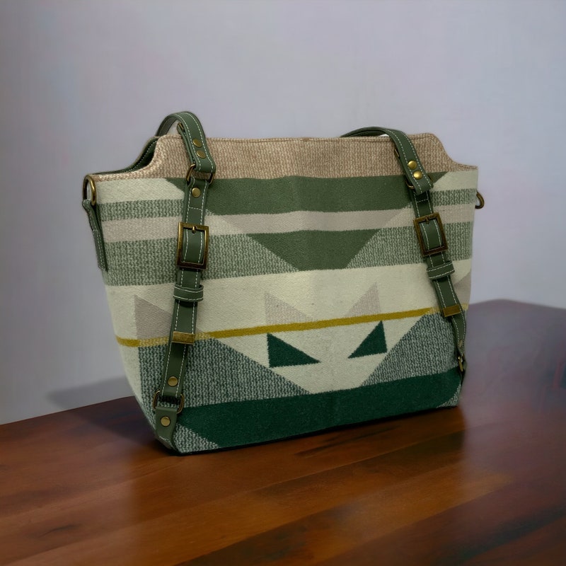 WanderingWhiteBear - Etsy