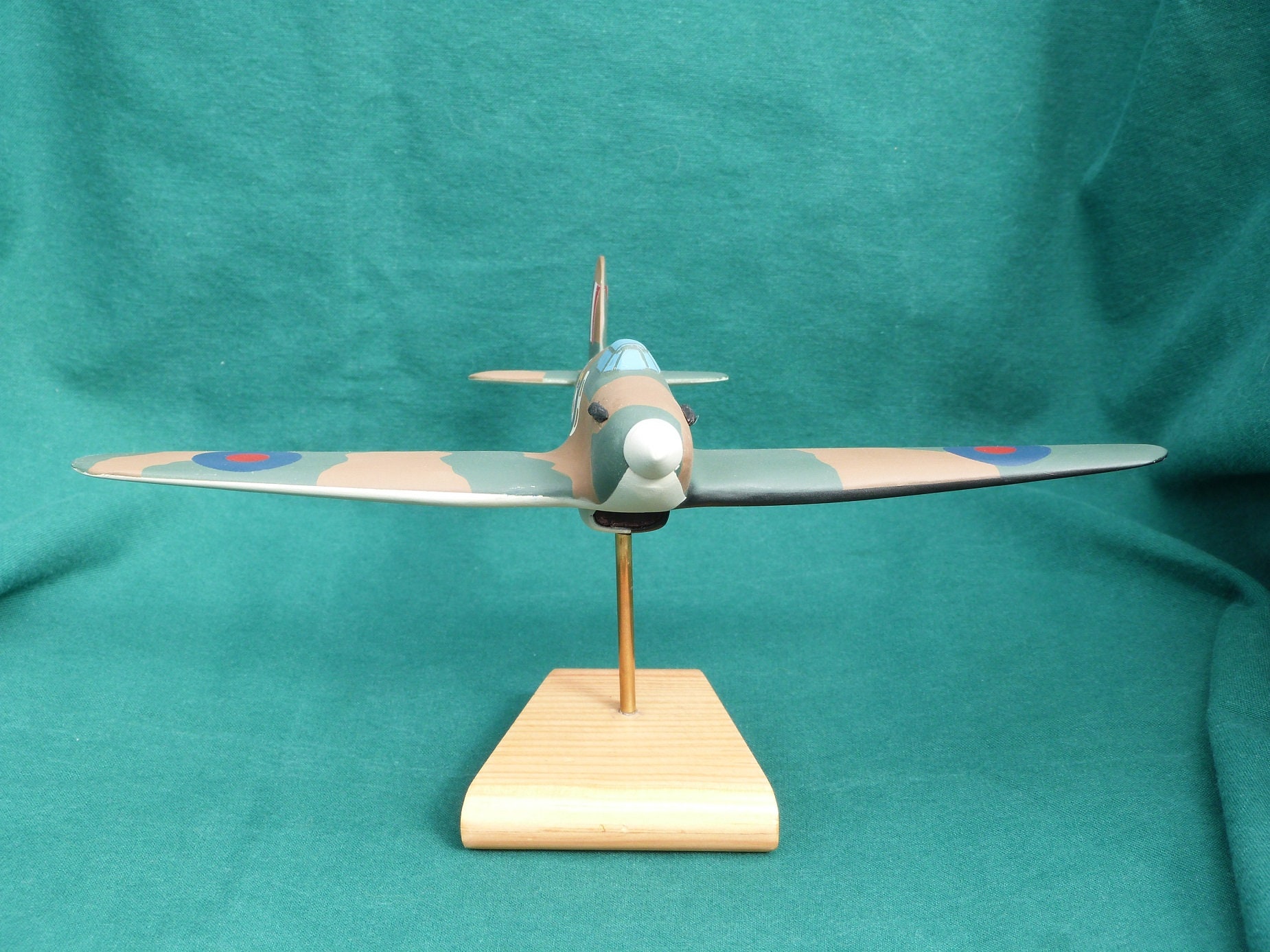 Small Solid Wood Model (255 Mm X Long 210 Mm) on Support - FAFL ...