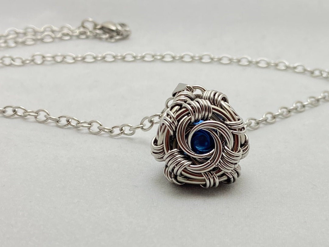 4 Sided Spiral Box Capture, Chainmaille Pendant - Etsy