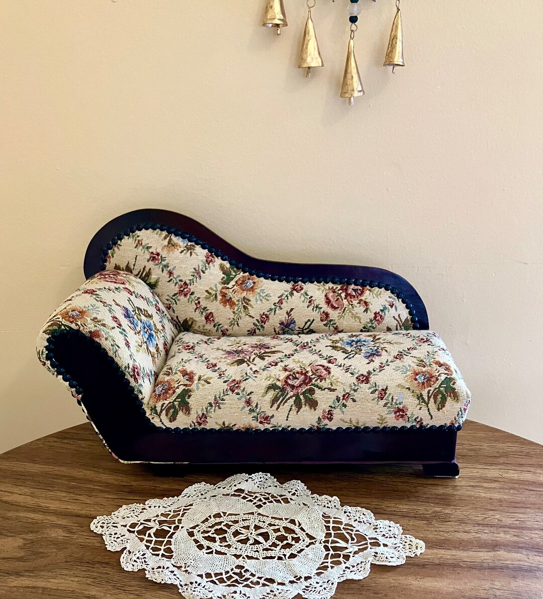 Victorian Era Doll Lounge Style Couch, Fits 18 Dolls, American Girl and ...