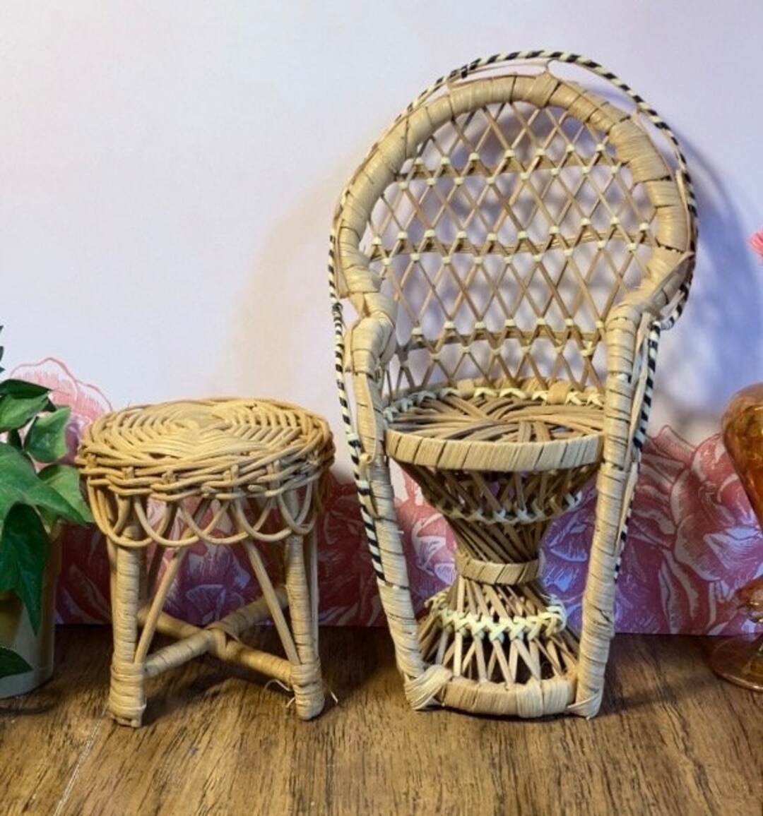 Wicker & Wood Peacock Doll Chair and Side Table 1:6, Vtg Handmade, Fits ...