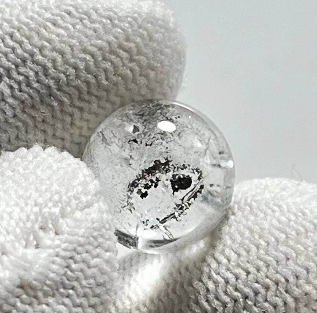 13mm/ A Moving Bubble Wrapped in Black Quicksand Inside Enhydro Quartz ...