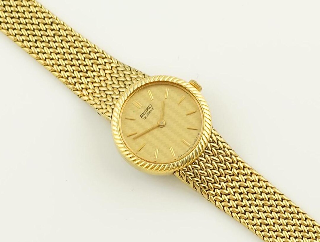 Seiko Vintage Gold-tone Women's Watch, Round Case, Champagne Dial, Mesh ...