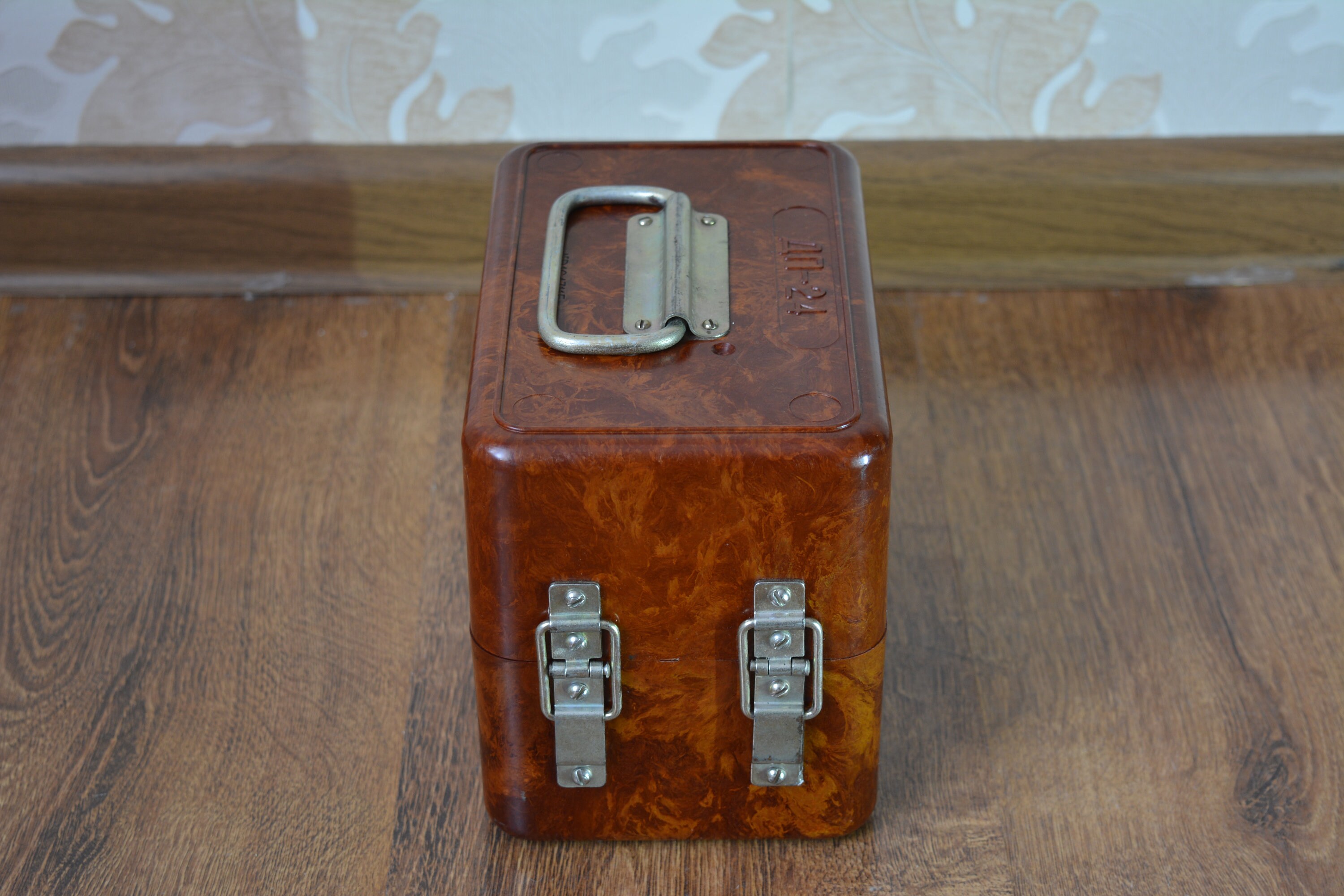 Vintage brown Catalin Bakelite box made in Russian army for | Etsy