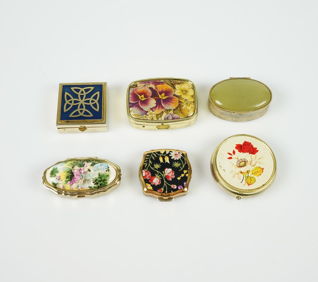 Vintage Floral Pills Boxes, Vintage Copper-based Pill Box Stratton ...
