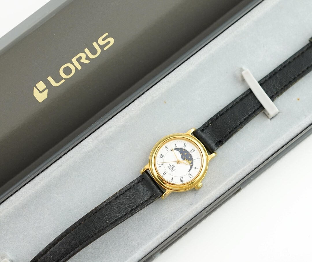 Vintage Women's Lorus Moon Phase Watch in Original Box, Round Case, Day ...