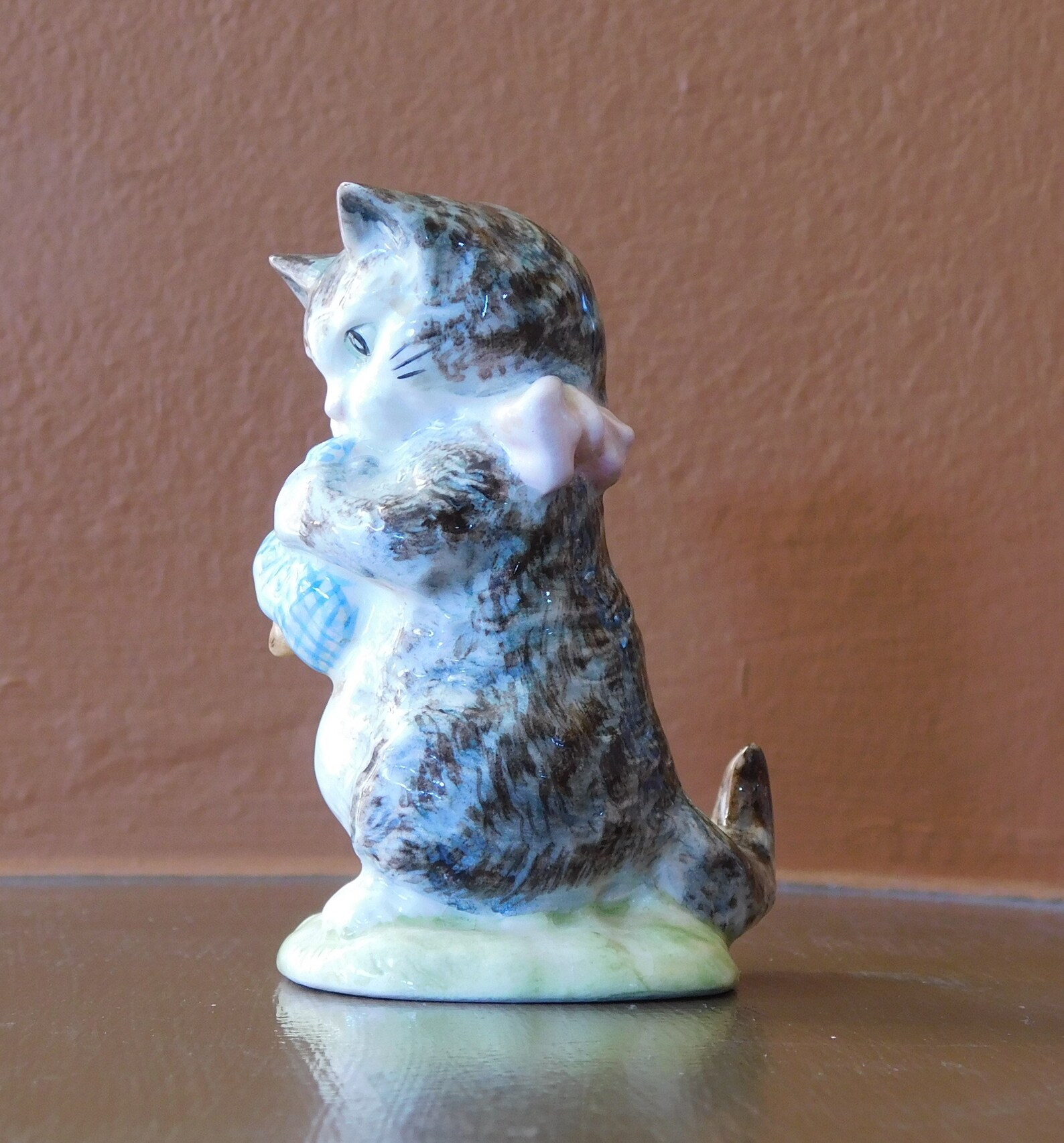 Miss Moppet (P1275) by Beswick Beatrix Potter by Royal Doulton, Gold ...