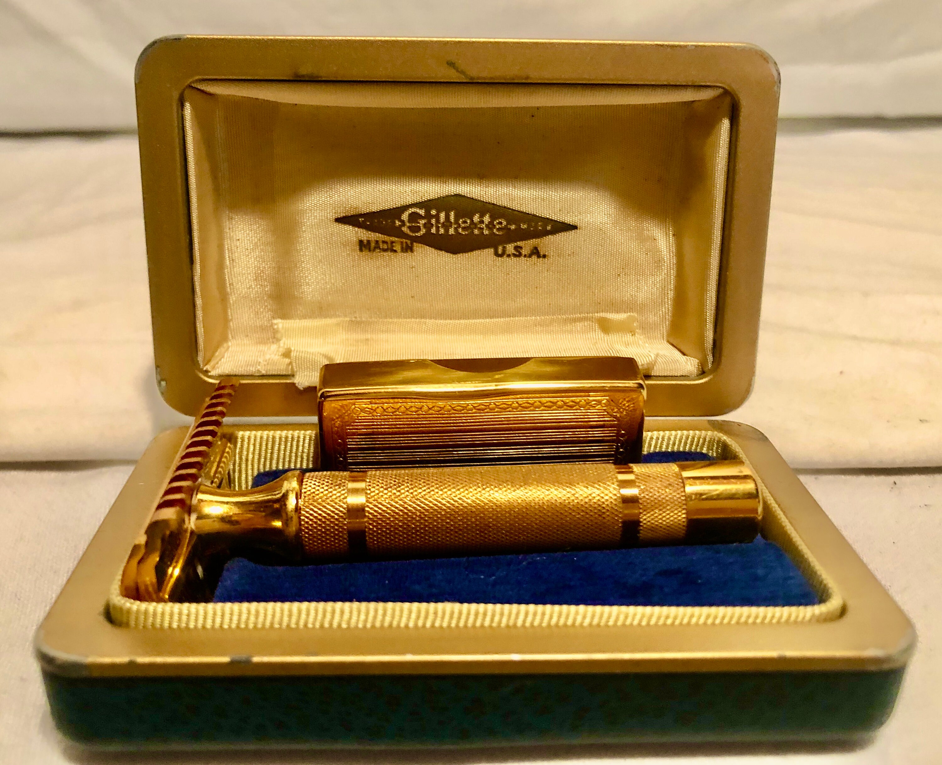 Vintage Gillette Travel Razor in Original Hard Case with Blades