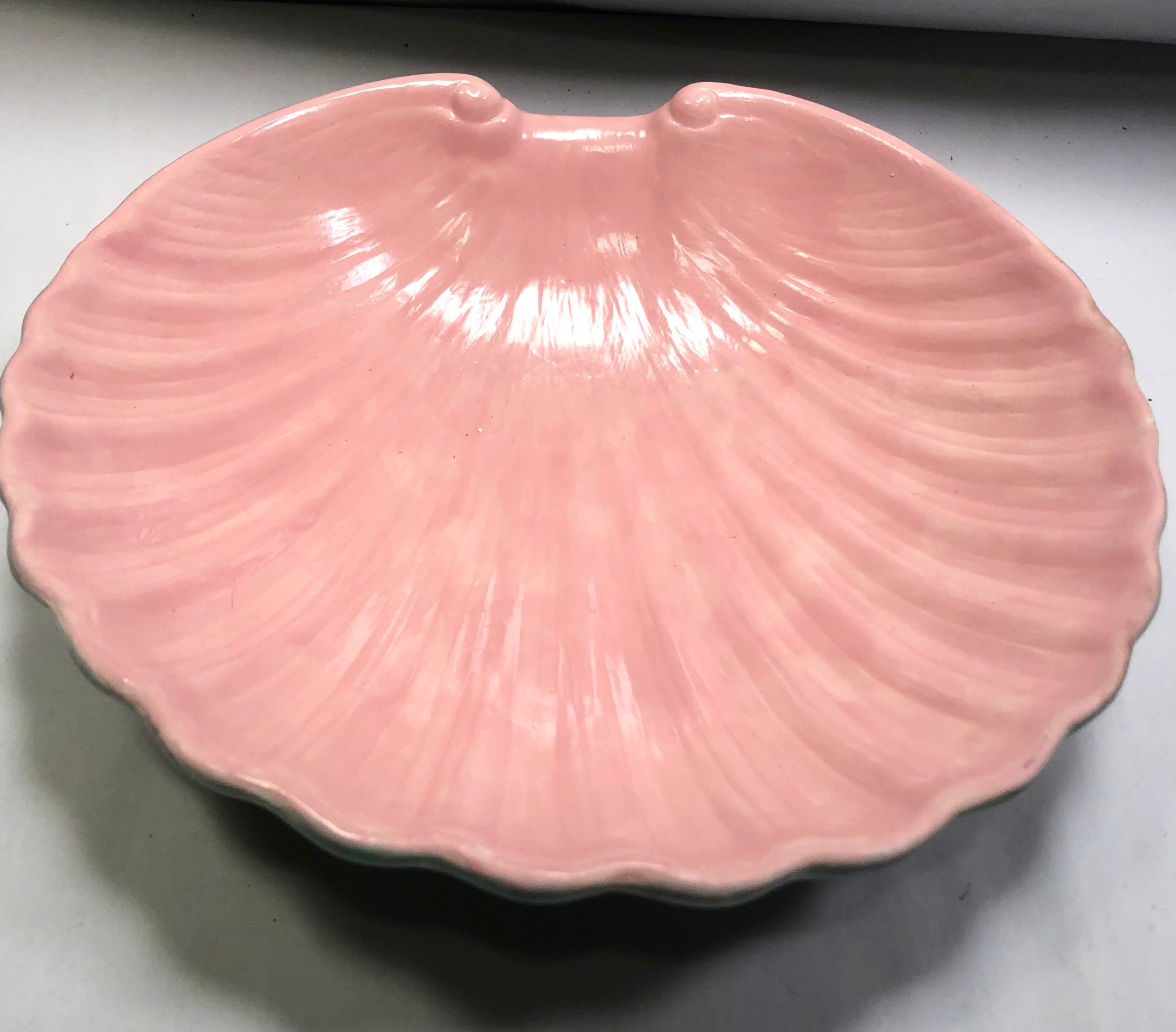 Vintage Large Pink and Teal Ceramic/Pottery Seashell Serving Bowl