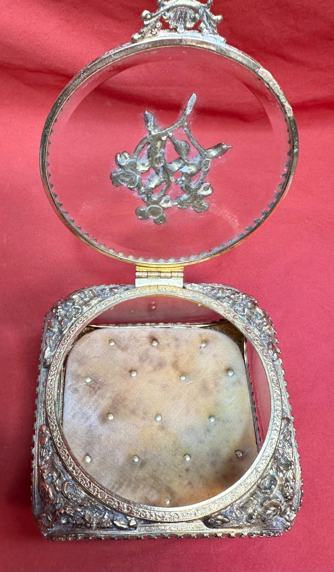 Vintage Clear Glass and Gold Scroll /floral Jewelry Dish/box - Etsy