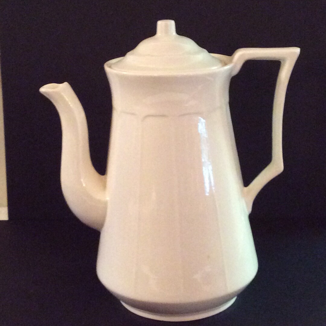 Vintage Joshua Crabtree Tall Museum White Teapot or Coffeepot by Joshua ...