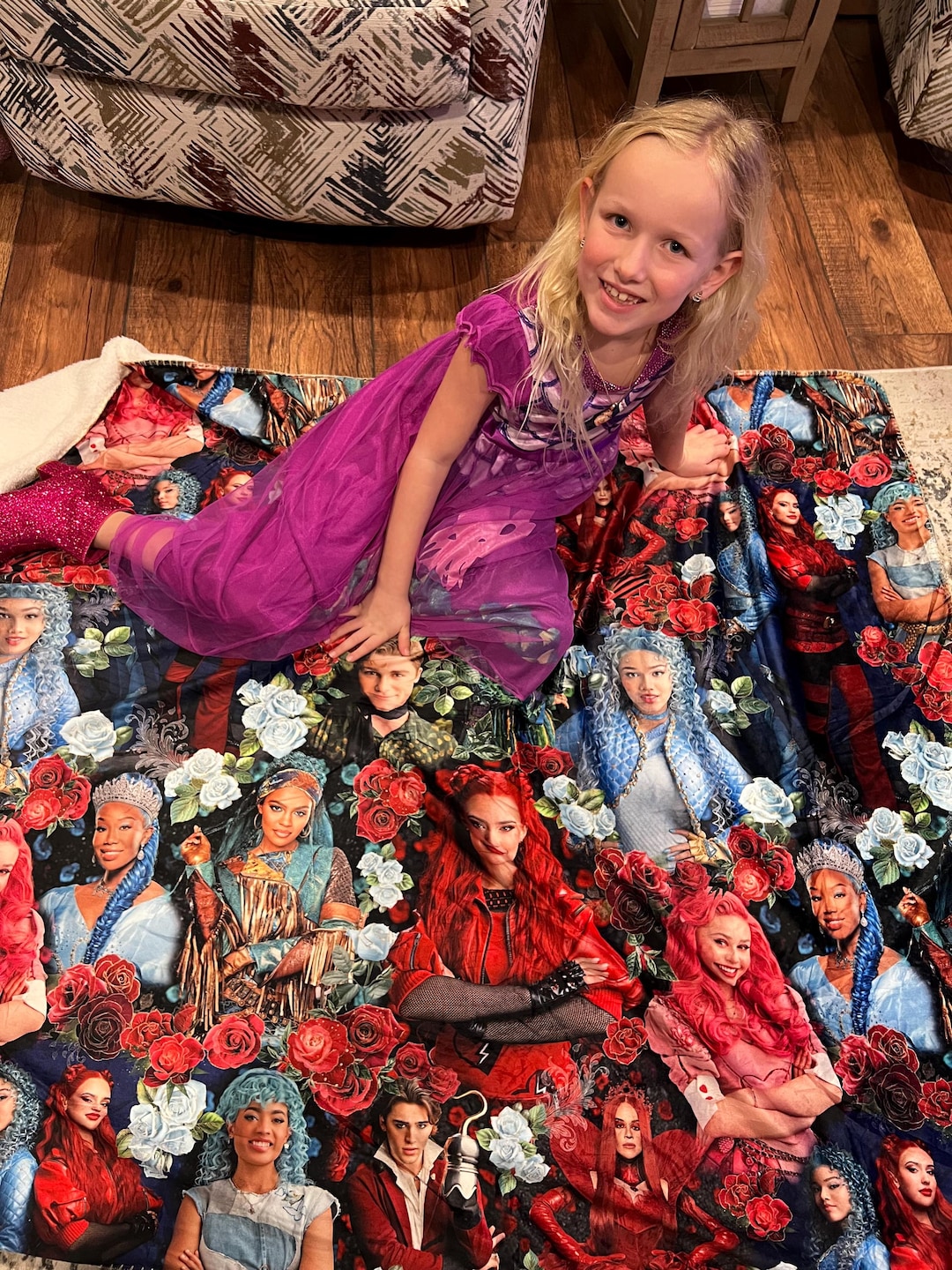Descendants Rise Of Red Microfleece Blanket Descendants Blanket