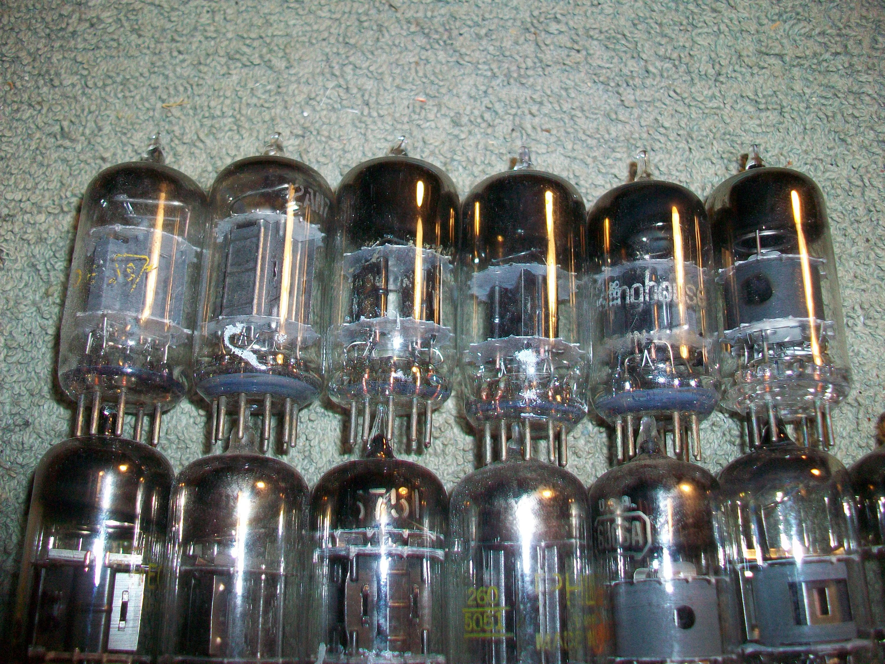 Lot of 20 9 Pin Style Vacuum Tubes, Radio Tubes for Use in Arts Crafts ...
