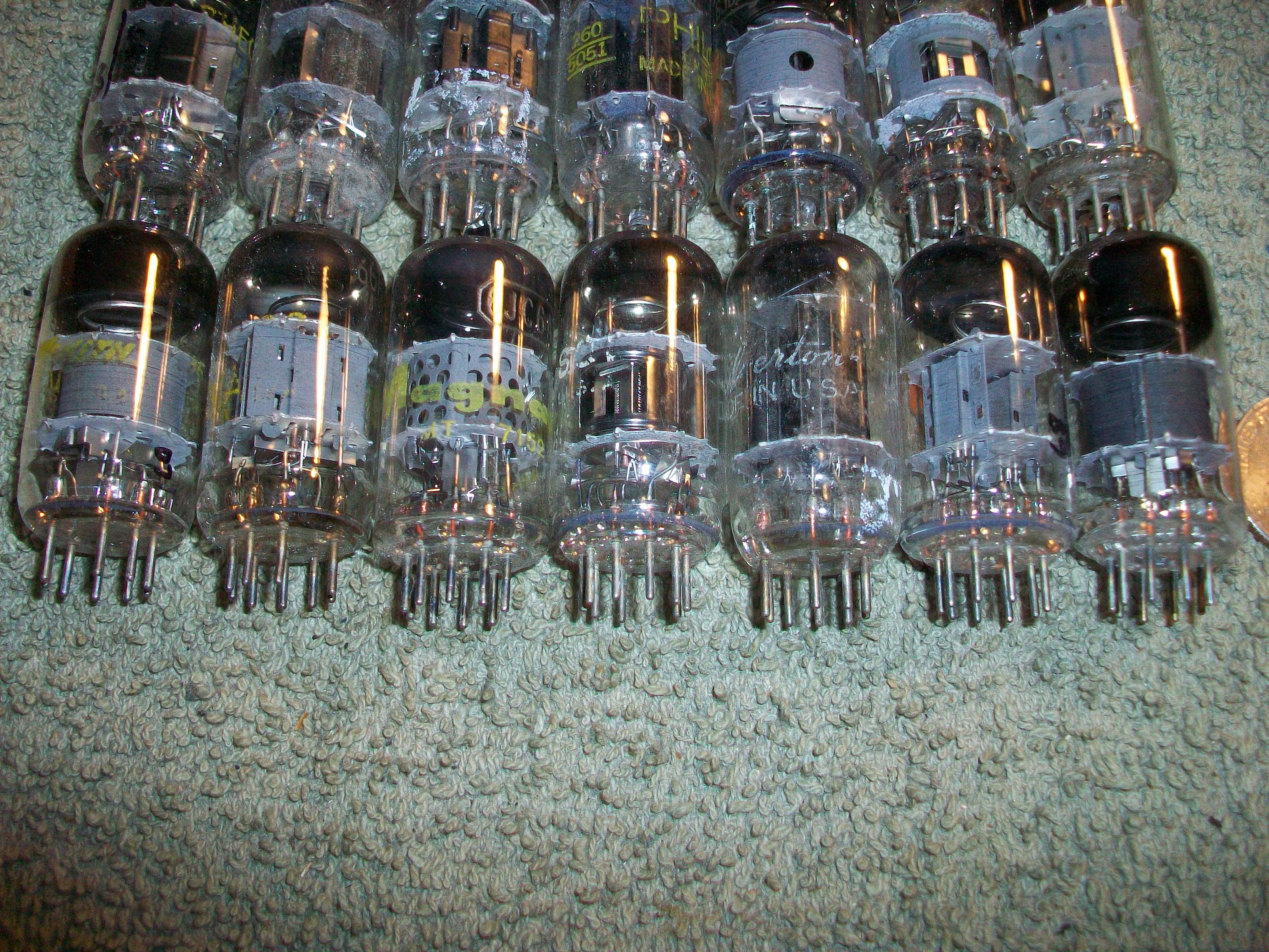 Lot of 20 9 Pin Style Vacuum Tubes, Radio Tubes for Use in Arts Crafts ...