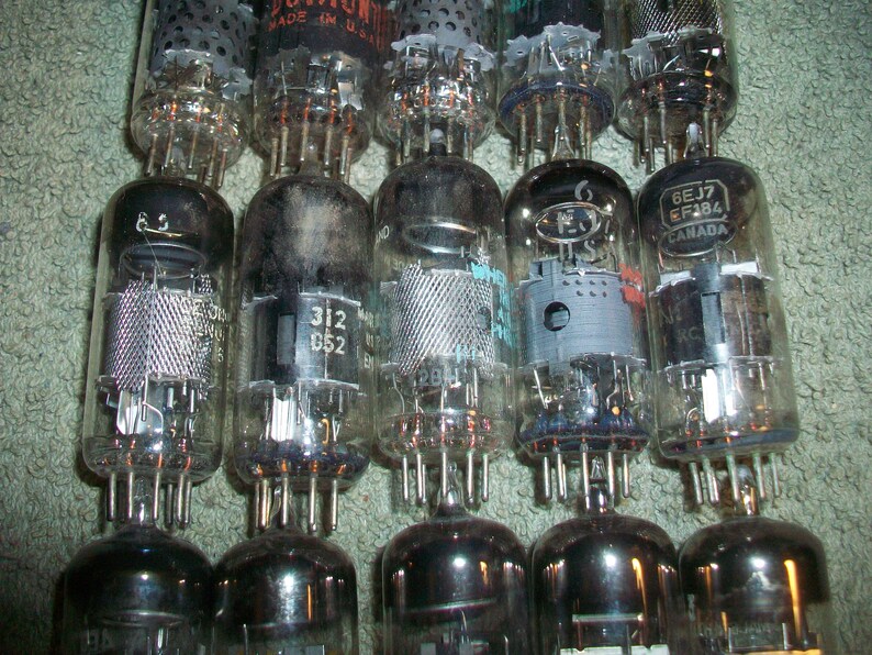 Lot of 10 9 pin vacuum tubes for steampunk projects or arts and crafts ...