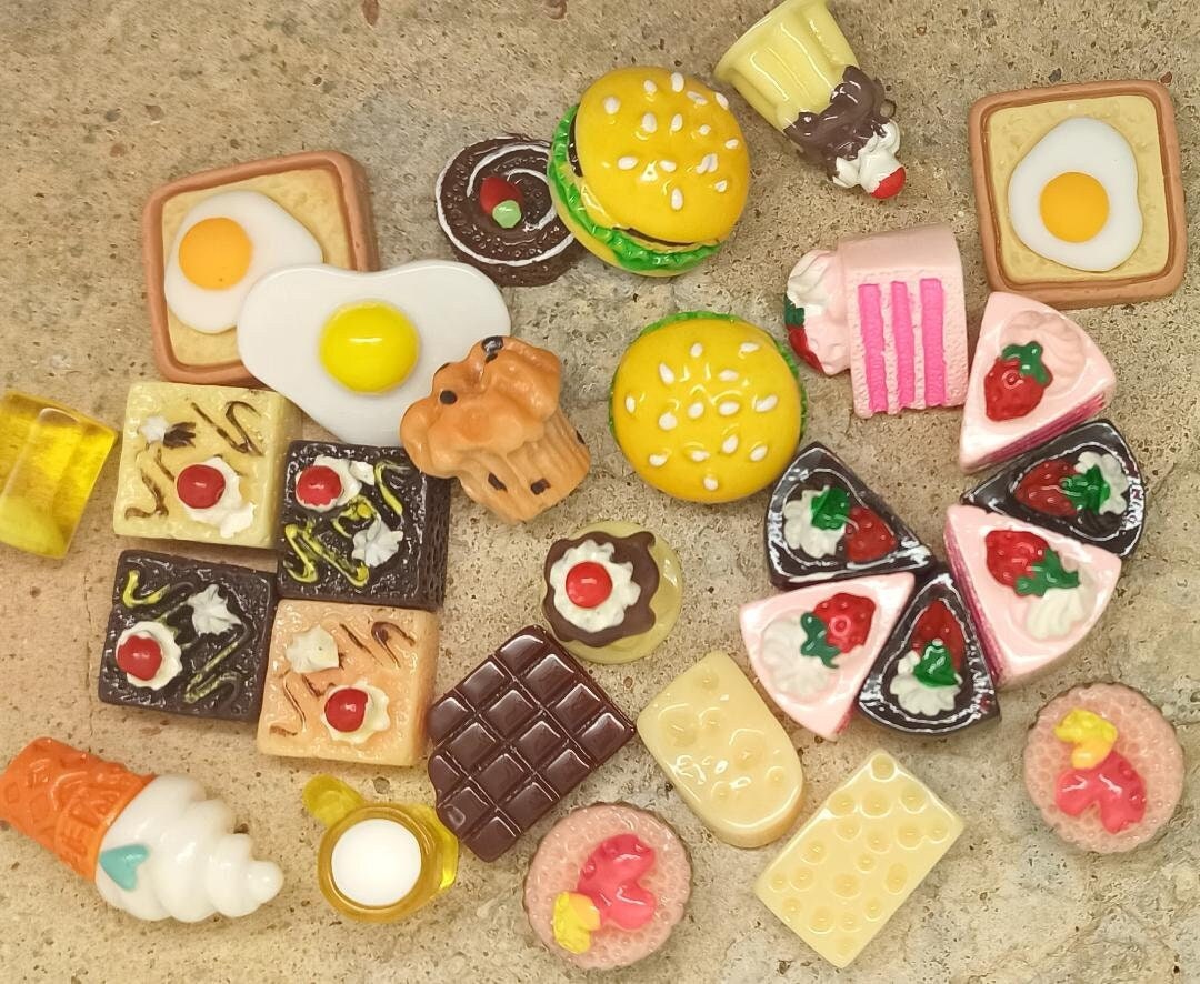 Miniature Cakes, Cupcakes, Cakes, Ice Cream, Pastries, Made of Resin ...