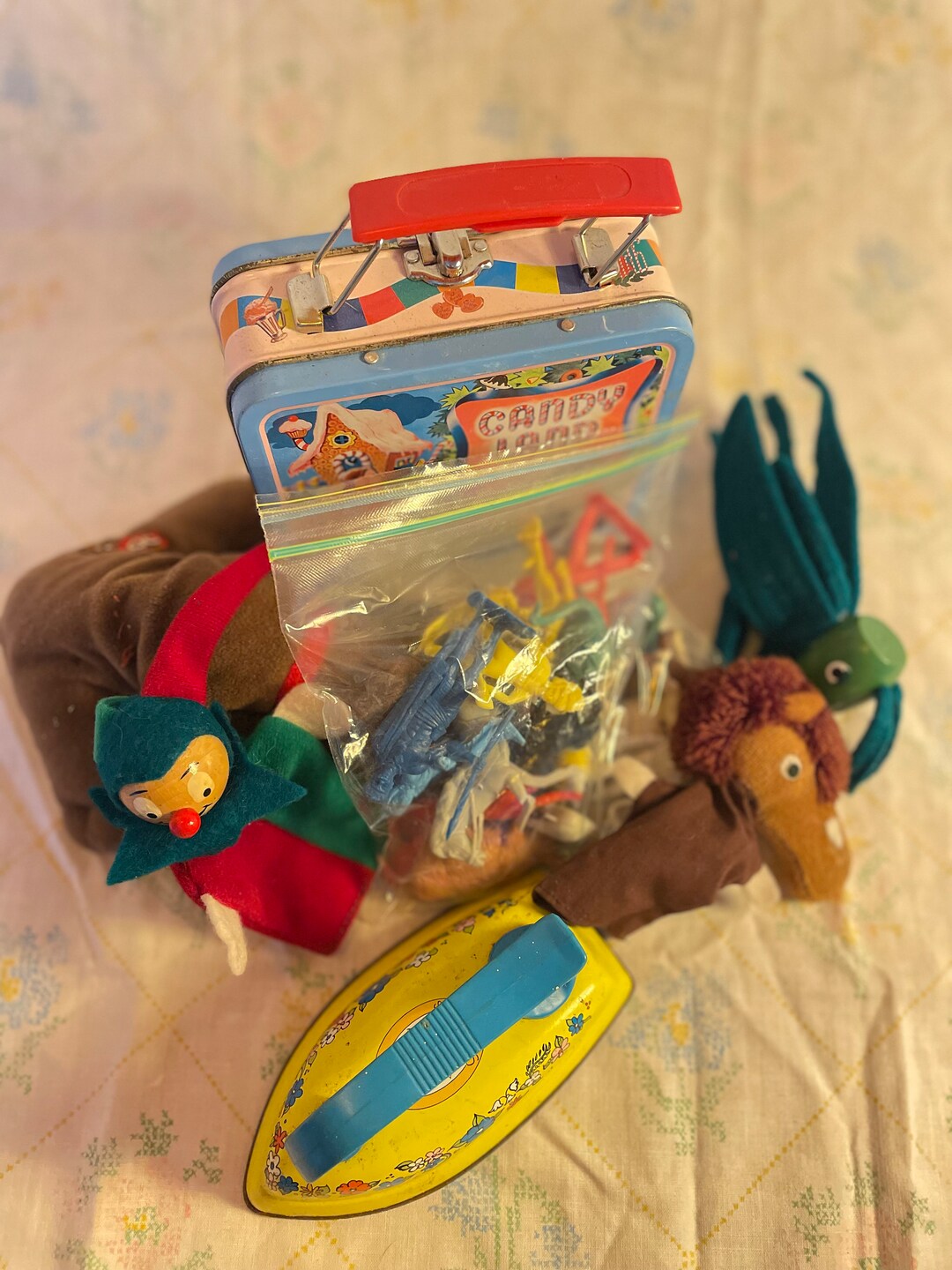 Vintage Toy Lot Finger Puppets, Candy Land Mini Lunchbox, Tin Iron ...