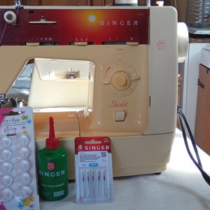 Machine à coudre Singer Starlet 495 bras libre entièrement révisée ...