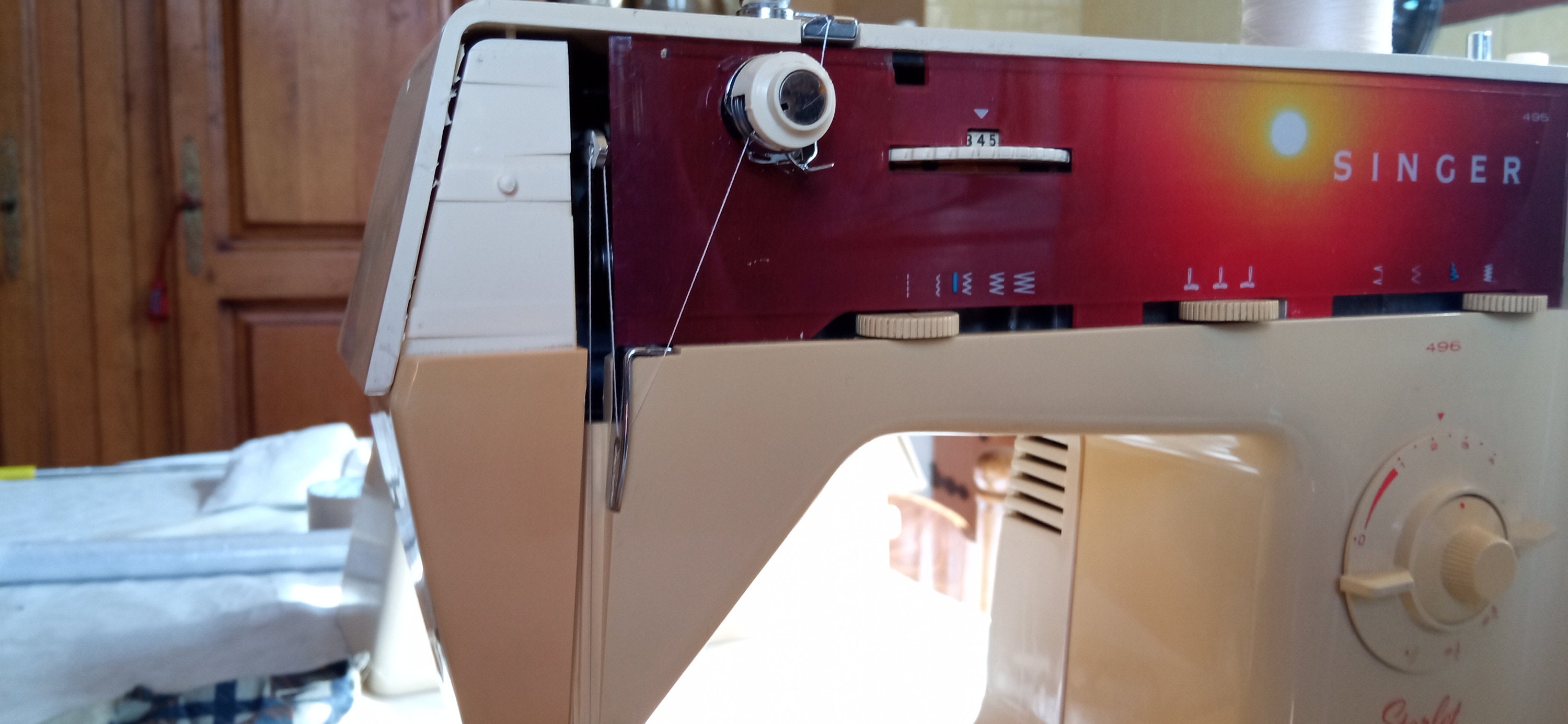 Machine à coudre Singer Starlet 495 bras libre entièrement révisée ...