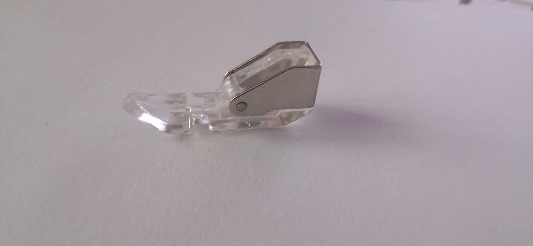 Singer Zipper Foot With Inclined Attachment Series 700/futura1000/2000 ...