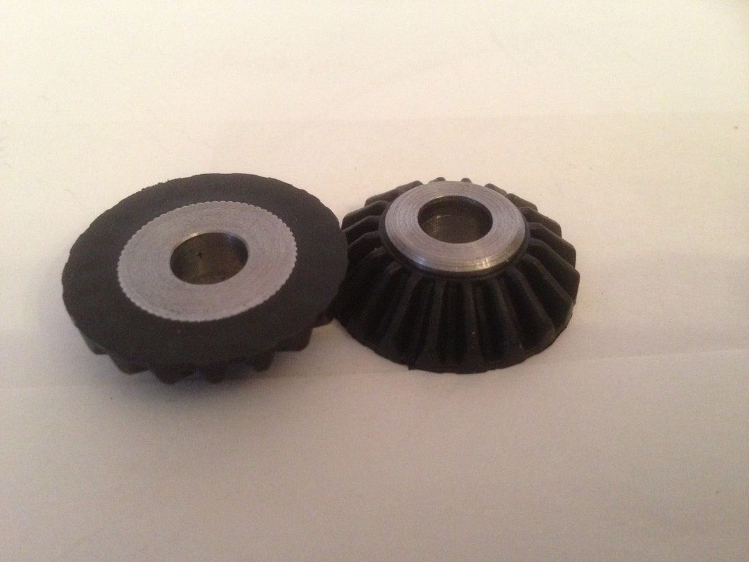 Horizontal Hook Pinion for Singer Sewing Machine Series 700 Futura 2001 ...